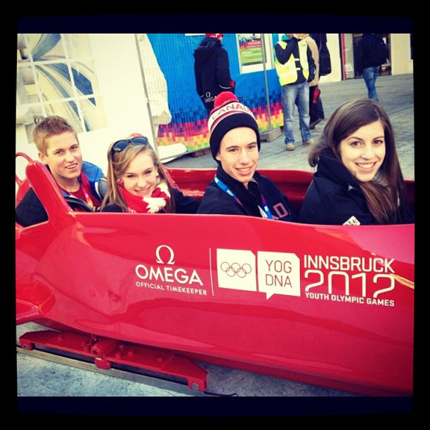 Emily Gray and Youth Olympians try out new sport | PEICurling.com